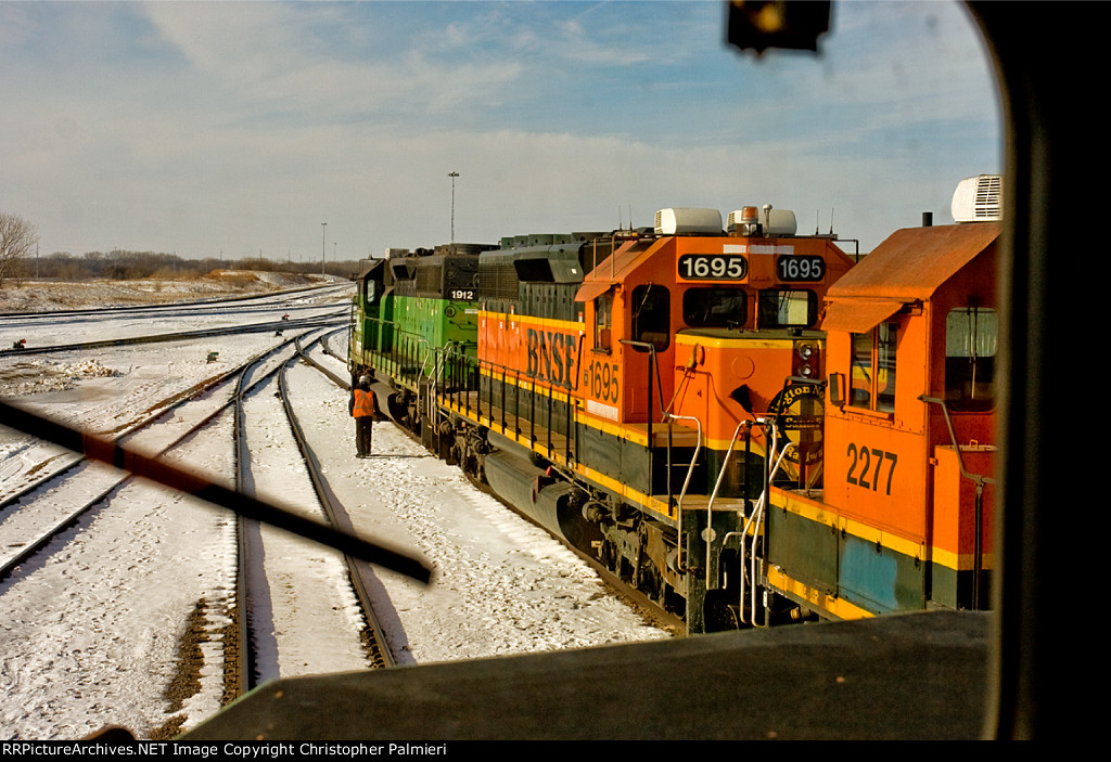 BNSF 1695 and BNSF 1912